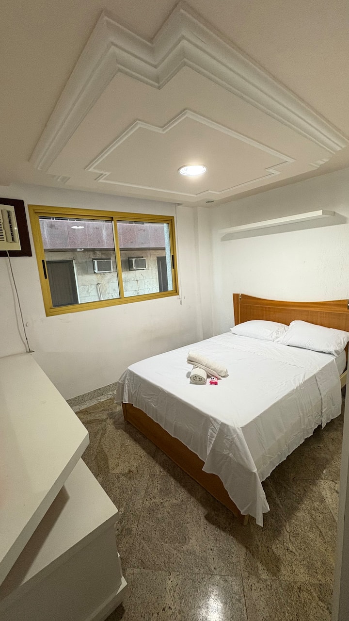 Quarto Super Bem Localizado - Cabo Frio