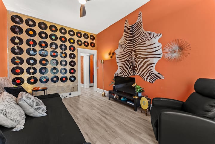 Very Large Midtown Apt 2br-2bt 40% Off Monthly - Memphis, TN