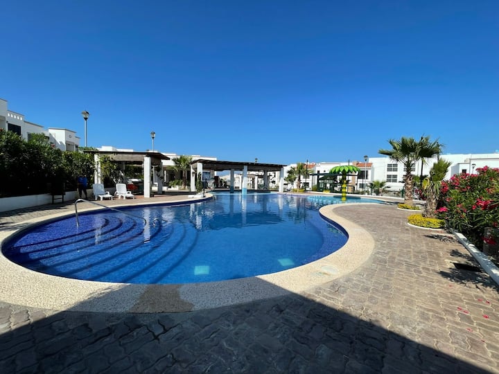Gran Casa En Azul Marino - Mazatlan