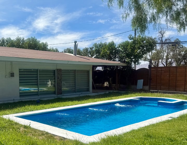 Divina Para Compartir Con Amigos Rodeados De Verde - Calama