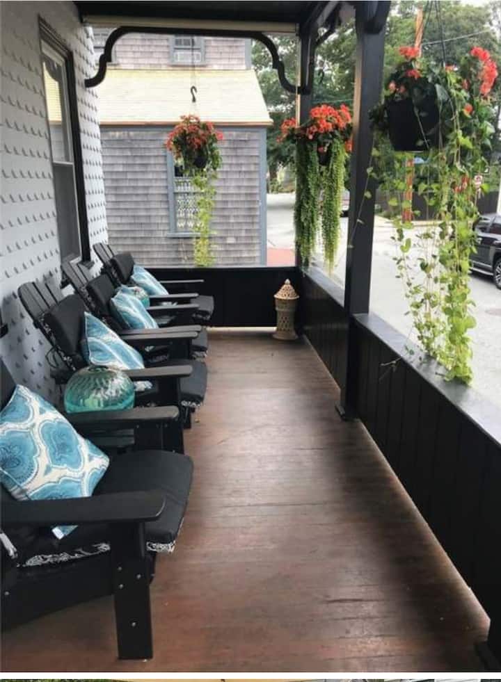 Private Entrance Ensuite In Town - Rhode Island
