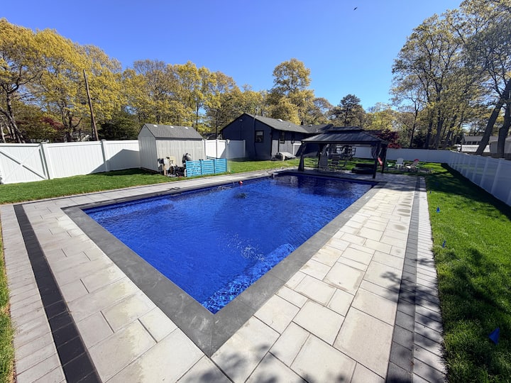 Hampton Bays Cottage For 4 | New 18x36 Heated Pool - Hampton Bays, NY