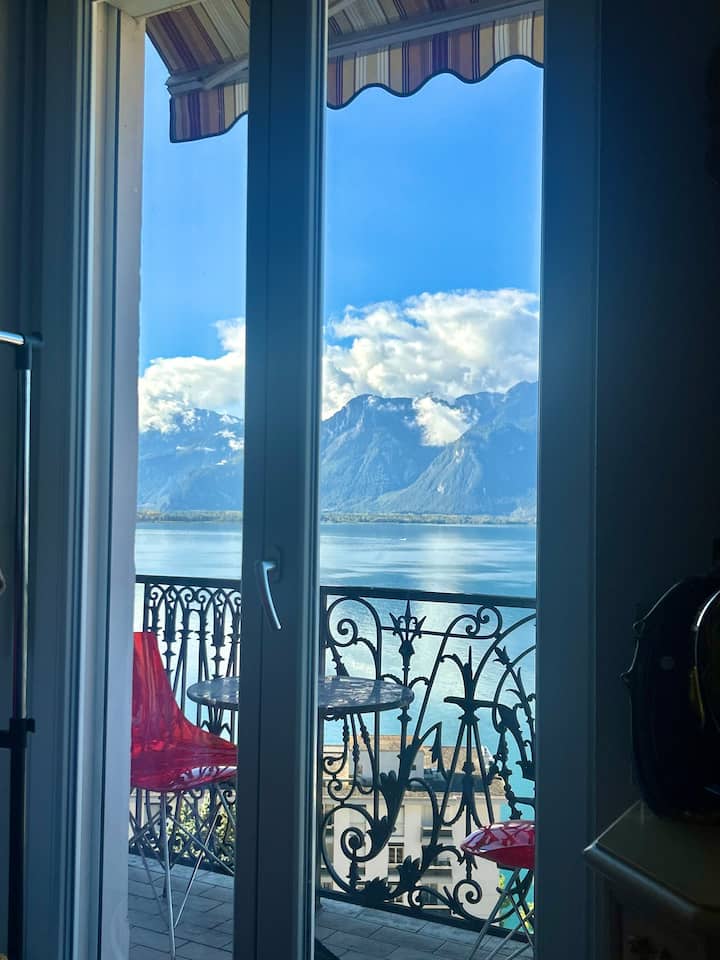 5 Stars Top View - Montreux