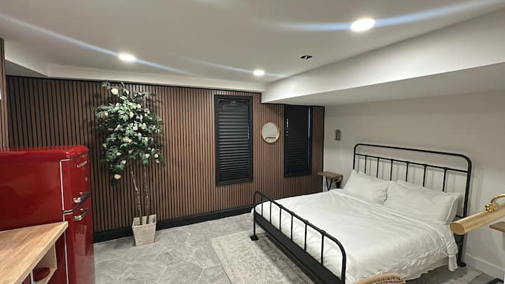 Ubs Studio - Auburndale - Queens NY