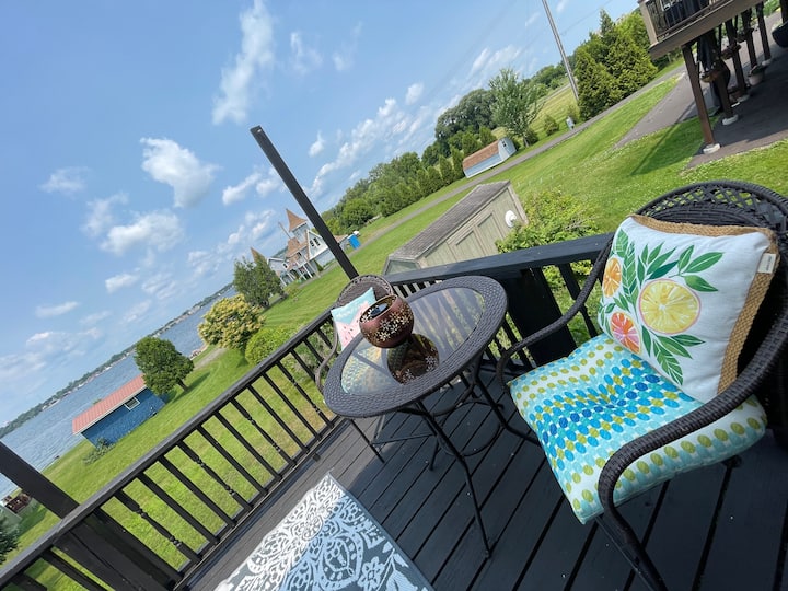 Cozy St Lawrence River Home - Prescott