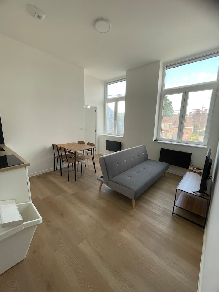 Appartement Au 1er éTage - Saint-Ghislain
