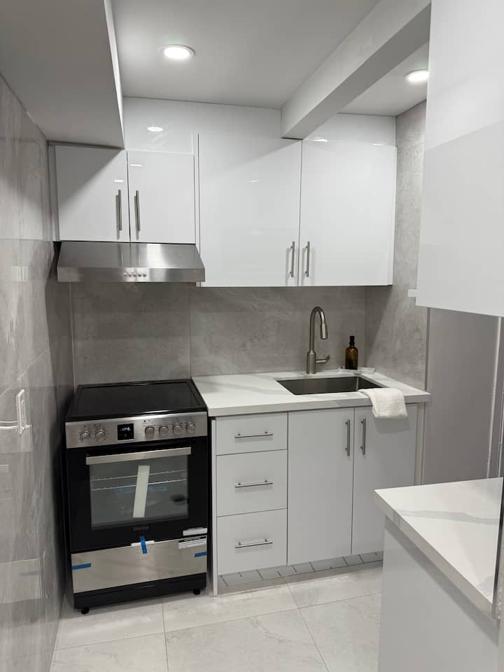 Studio Basement - Brampton