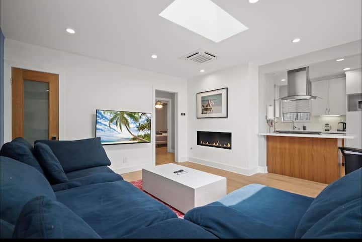 The Comfort Cove - Los Angeles, CA