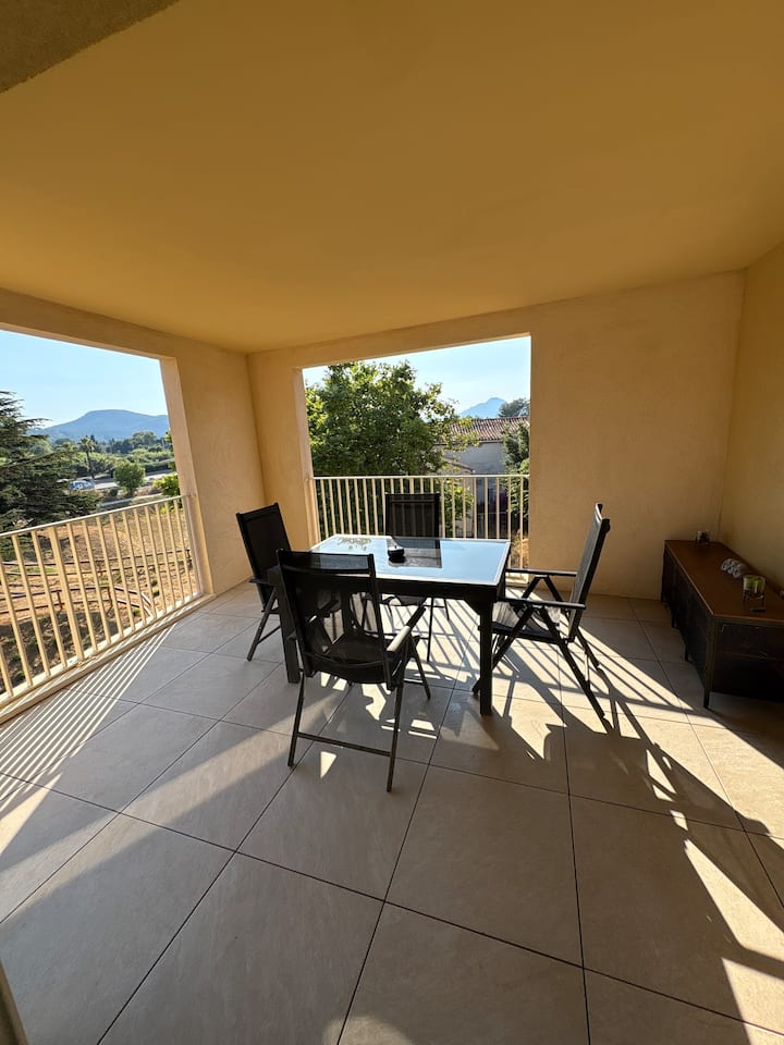 Appartement T3 Avec Terrasse - Carqueiranne