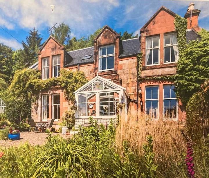 Island Villa With Secluded Garden And Sea View - Brodick