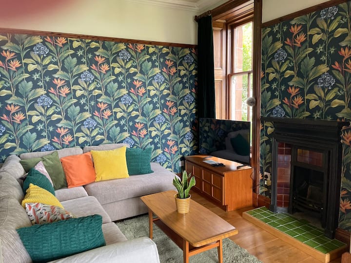 Island Villa With Secluded Garden And Sea View - Brodick