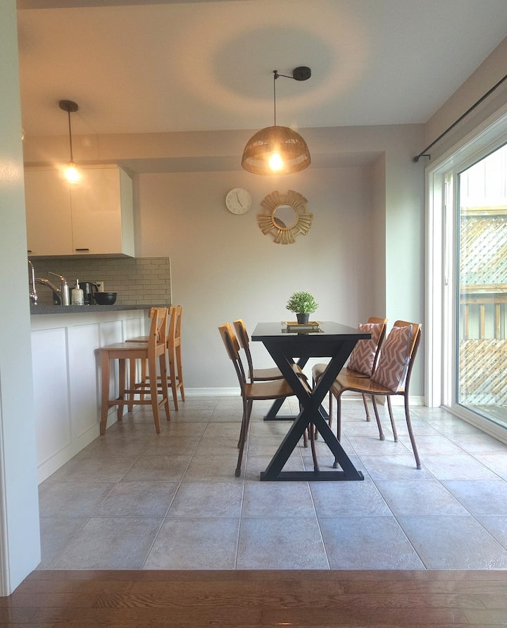 Spacious Breslau Retreat–3br-near Parks & Airport - Kitchener