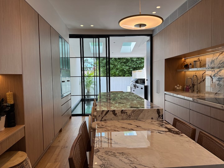 Designer Redfern Stay W/ Pool - Surry Hills