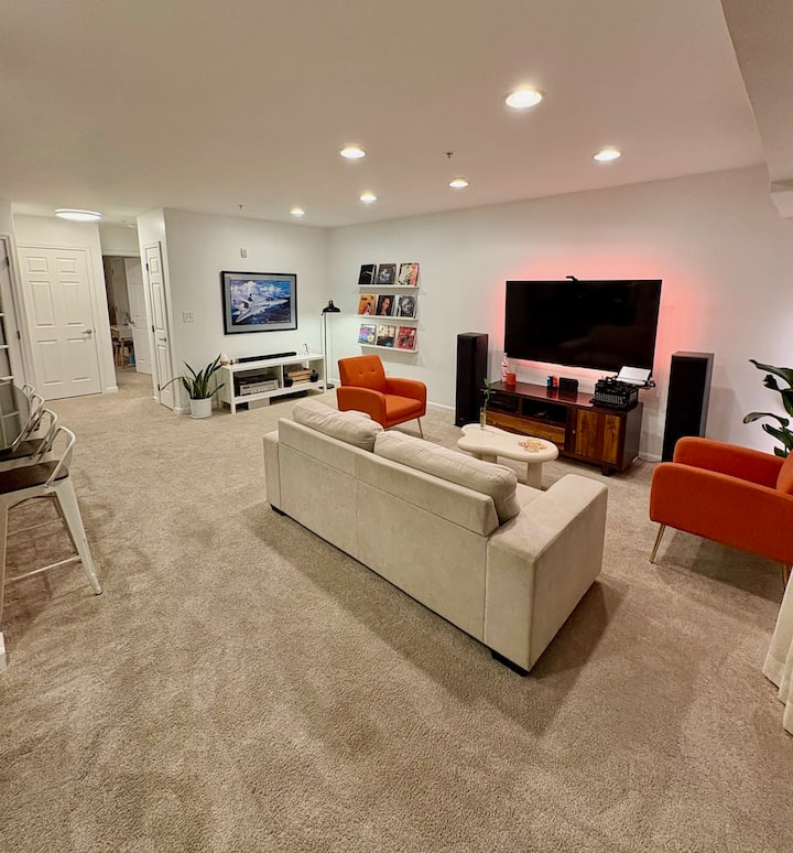 Stylish Annapolis Retreat | Upscale Living - Annapolis, MD