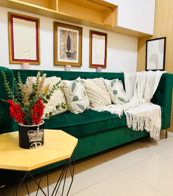 Cozy 1br, Karaoke, Massager, Sm North Grass T4 - Quezon City