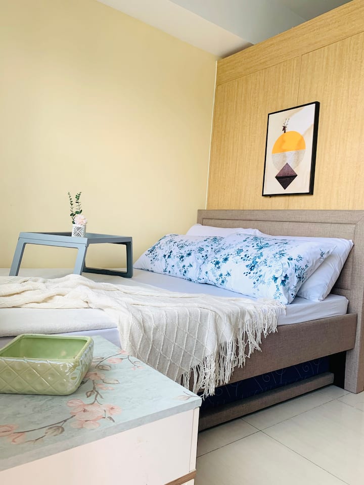Cozy 1br, Karaoke, Massager, Sm North Grass T4 - 昆頌市