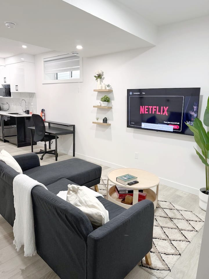 Quiet Cozy 2br Suite | Near Banff | Spruce Meadows - 卡加利