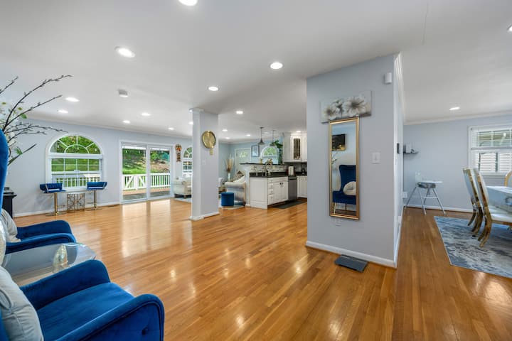 Modern 3br Home | 3 Min To Shops & Restaurants - Silver Spring, MD