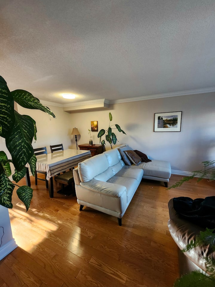 Charming 2bed Entire Townhouse W/ Park View - Mississauga
