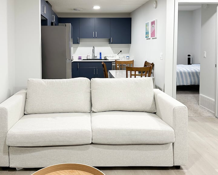 Mimi’s Basement (1 Br Suite) - Edmonton