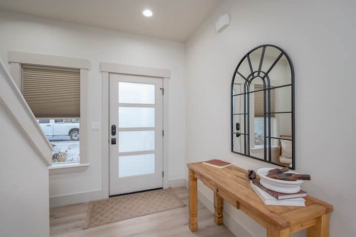 Moses Lake Vineyard Retreat-waterfront Escapism - Moses Lake, WA