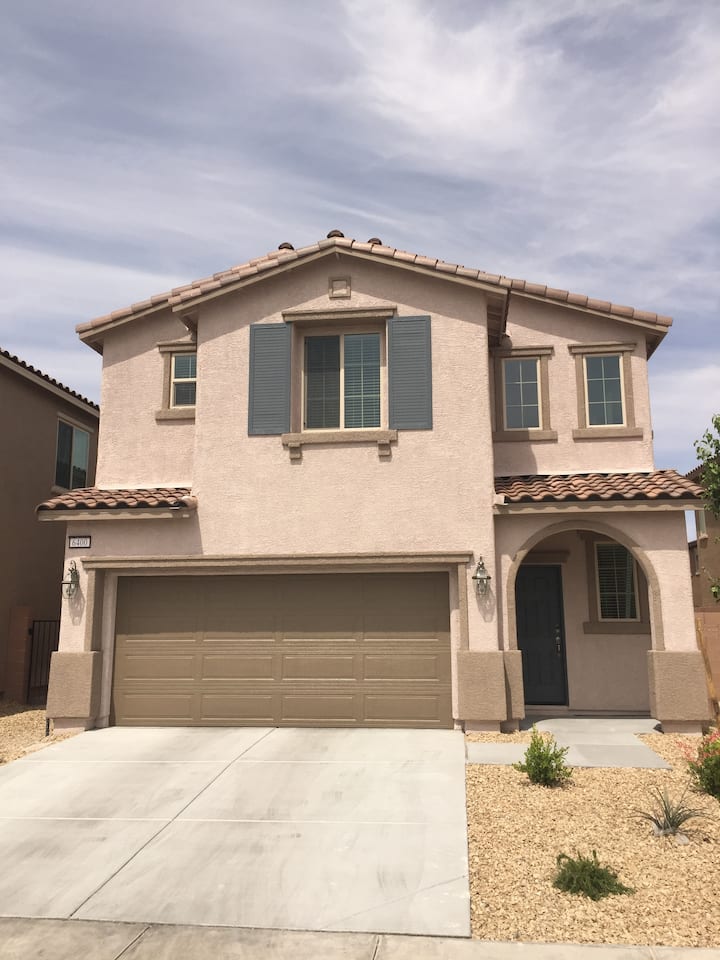 Little House In The Desert - Lake Las Vegas, NV