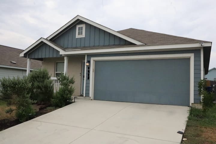 Inviting Home - Mission del Lago - San Antonio