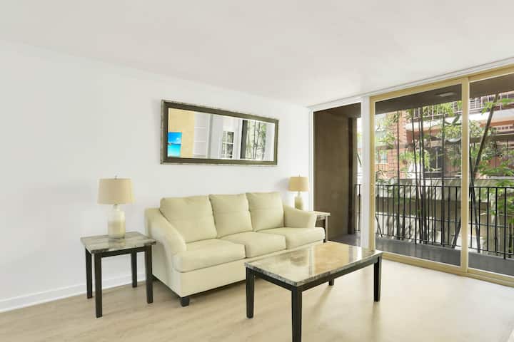 1br Corondo Near Pier Beaches - Coronado, CA