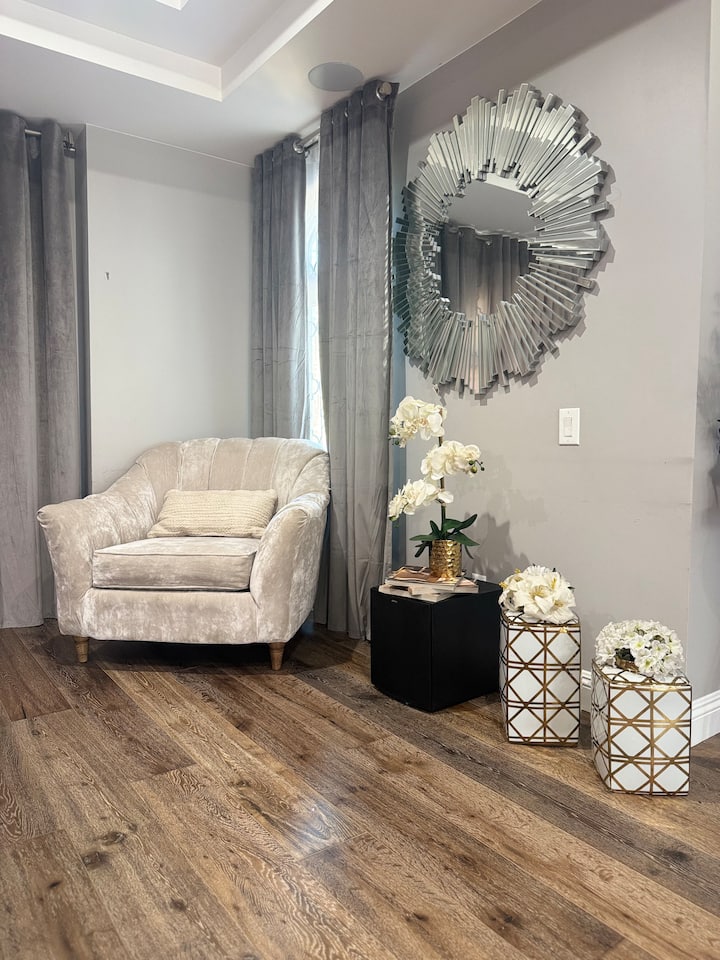 Downey’s Mini Mansion - Downey, CA