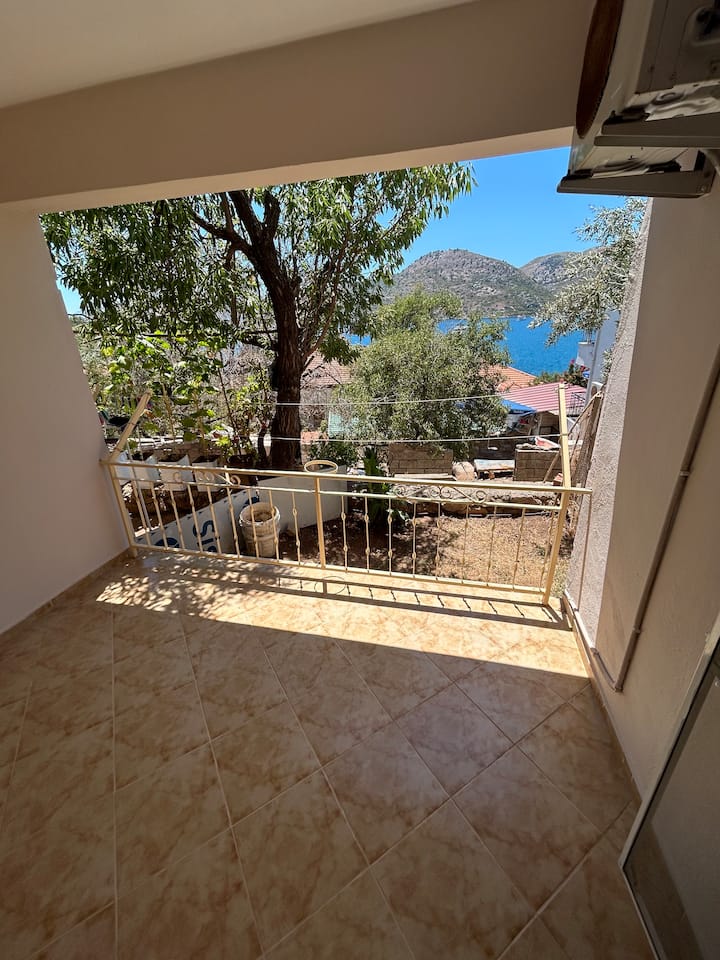 Oda 3 Deniz Manzaralı Huzur Apart Bozburun - Bozburun