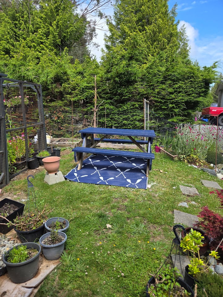 Rustic Guest Suite - Ucluelet