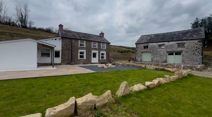 Escape! - Pantglas Remote Farm House - Carmarthenshire