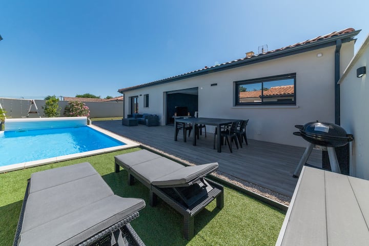 Maison Avec Piscine Privée - France