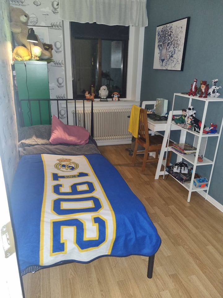 Lägenhet För Djurälskare (Läs Hus Regler) - Falköping