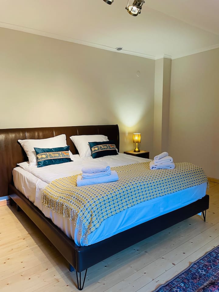 Attic Retreat|warm Design| 2 Floors | Adults Only - Arménie
