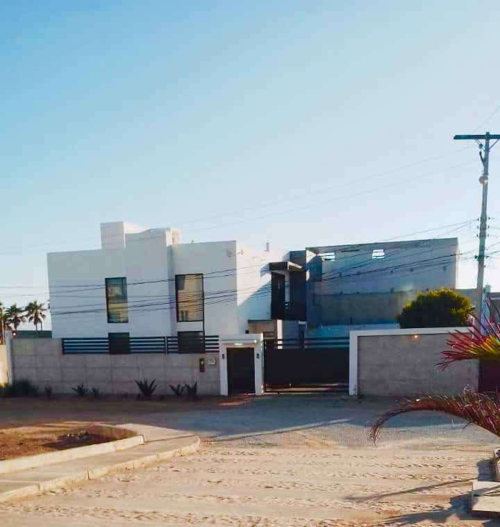 Casa En Renta 
Con Vista Al Mar - Rosarito