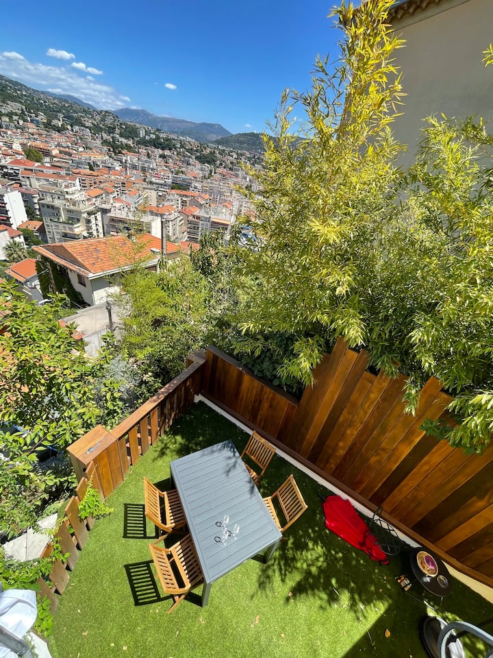 La Belle Niçoise
Vue Sur Nice - Nice