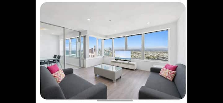 Level 32 Skyline Serenity In Surfers Paradise Q1 - Surfers Paradise