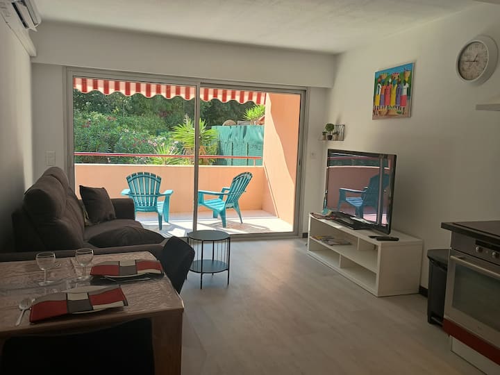 Studio Vacances  Proche Plage. - Plage des Bouches du Loup