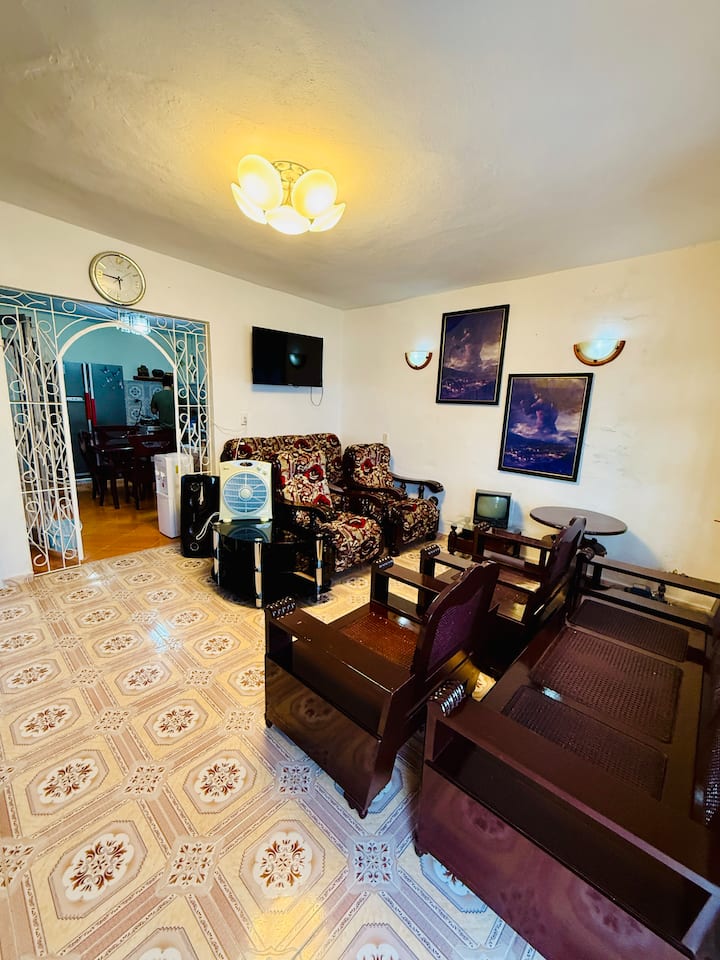 Apartamento Grande Y Barato.
Casa Las Rosalias - Cuba