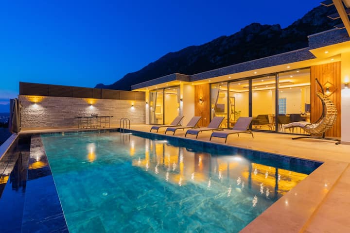 Deniz Manzaralı  Muhteşem Villa - Türkiye