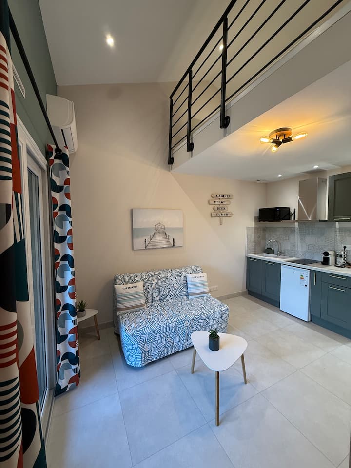 Studio Climatisé Avec Mezzanine, Piscine Et Balcon - Arles