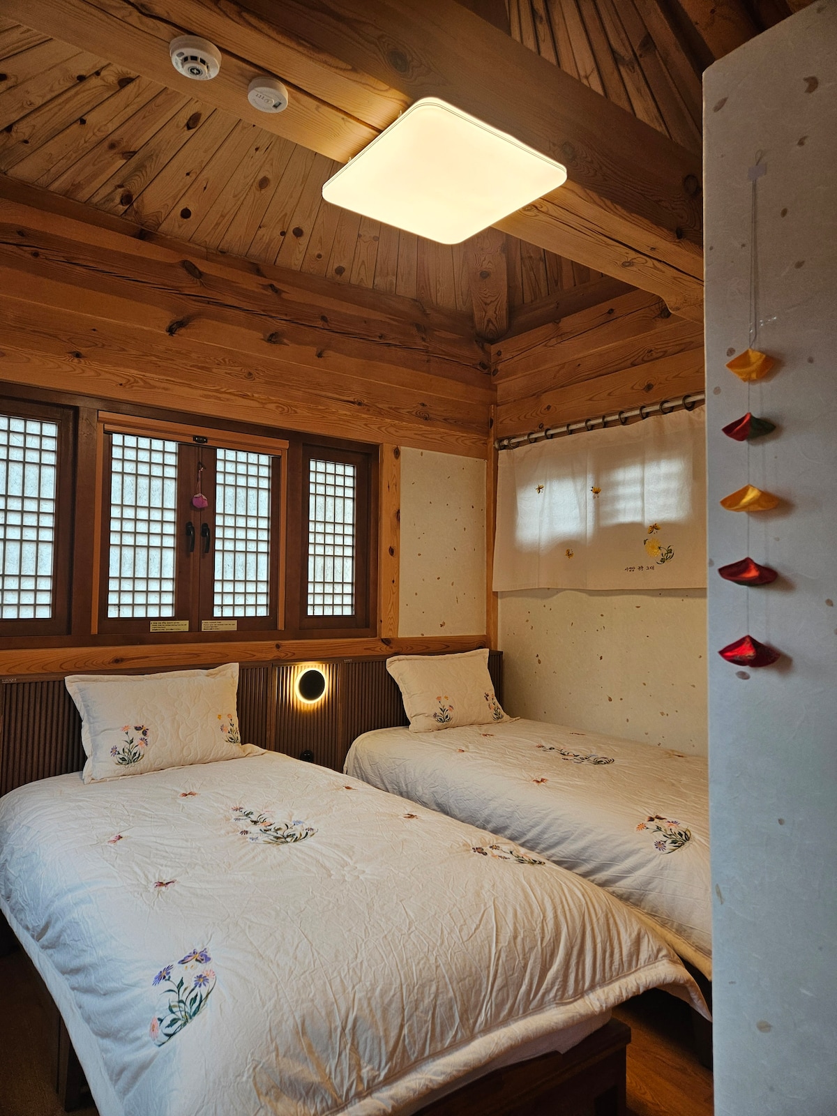 Hanok à Séoul avec vue sur le mont Namsan (Nom de la chambre : Guihan ...