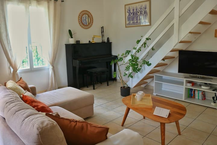 Grand Duplex T4 Climatisé En Pleine Provence - Cadenet