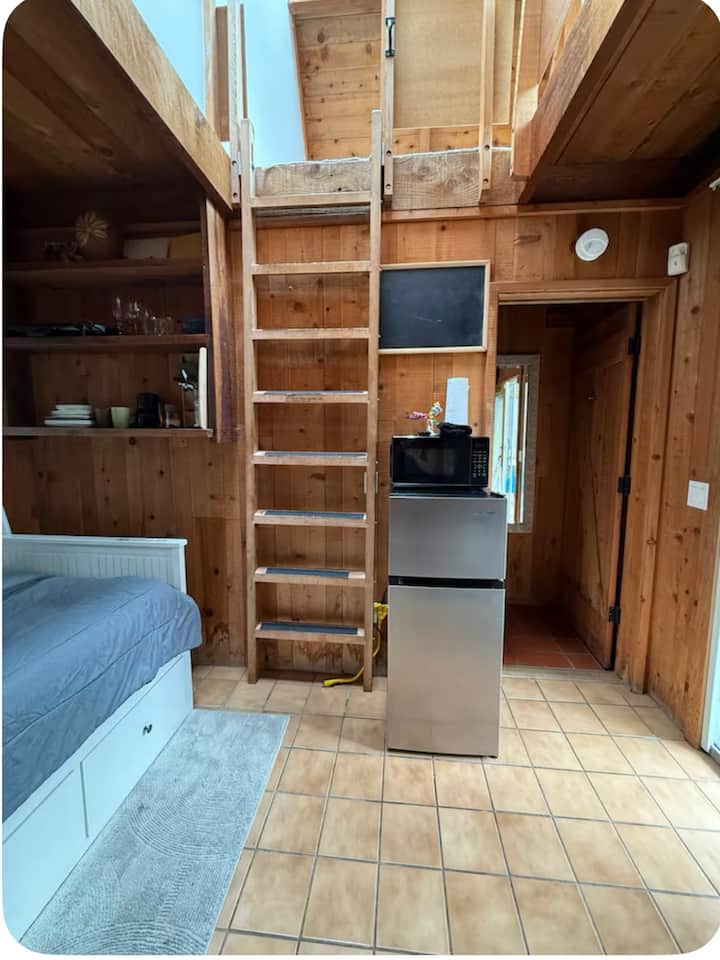 Cabin Retreat By The Sea - Monterey, CA