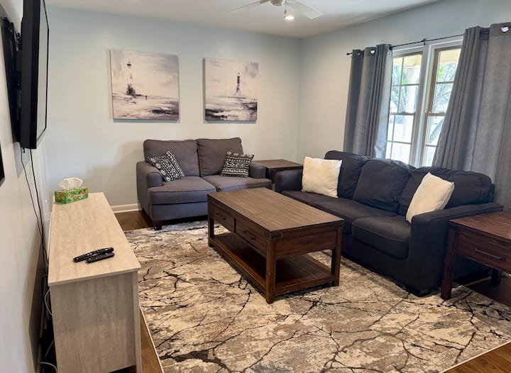 *New* Cozy - 3bd - 2ba - Dog Friendly - Wilmington, NC