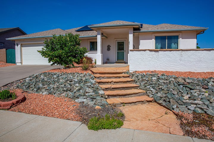 Peaceful 3br Cottage With Garden & Workspace - Prescott Valley, AZ