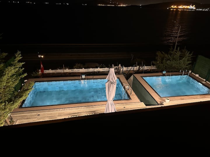 Denize Sıfır, Sonsuzluk Havuzlu2 - Foça