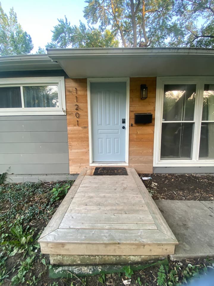 Home In South Kc - Kansas City