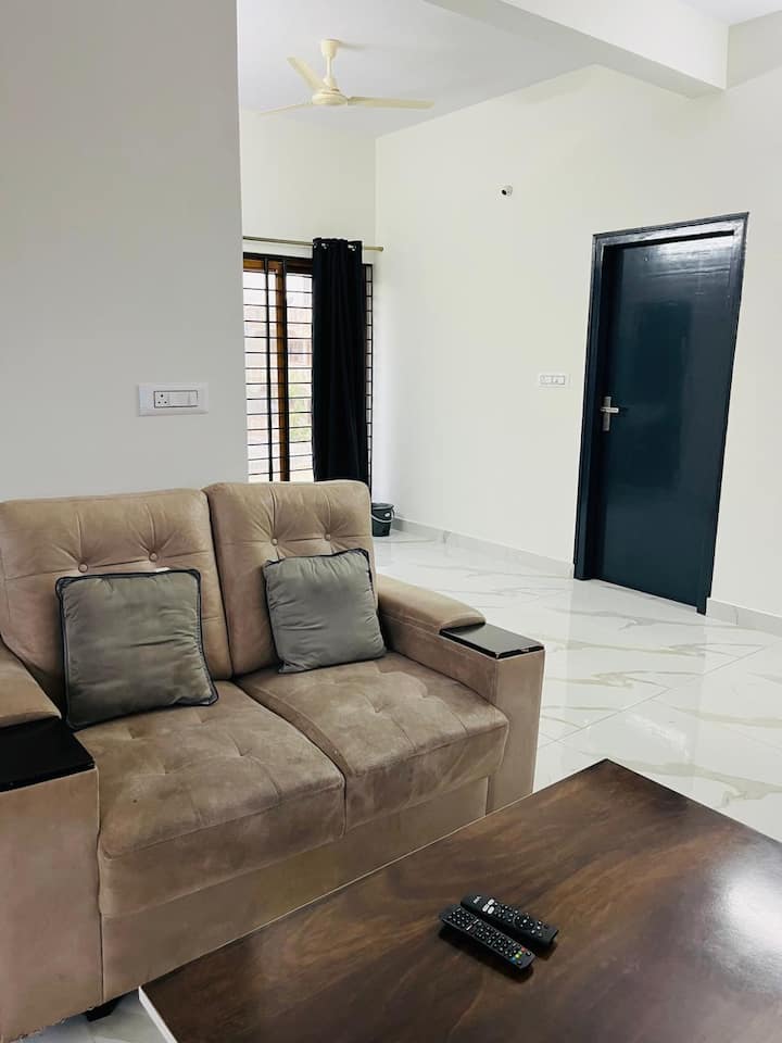 8 Bedroom House - Bangalore